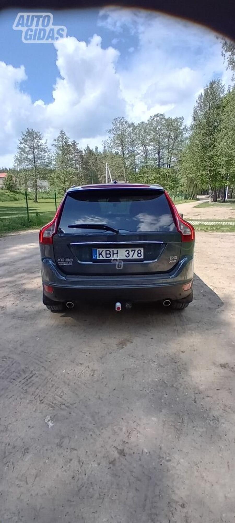 Blue Volvo XC60 2011 in Vilnius, with an engine capacity of 2.40 L and mileage of 377 thousand km for 8900 €, photo 5 on AUTOMOTO.COM.LV