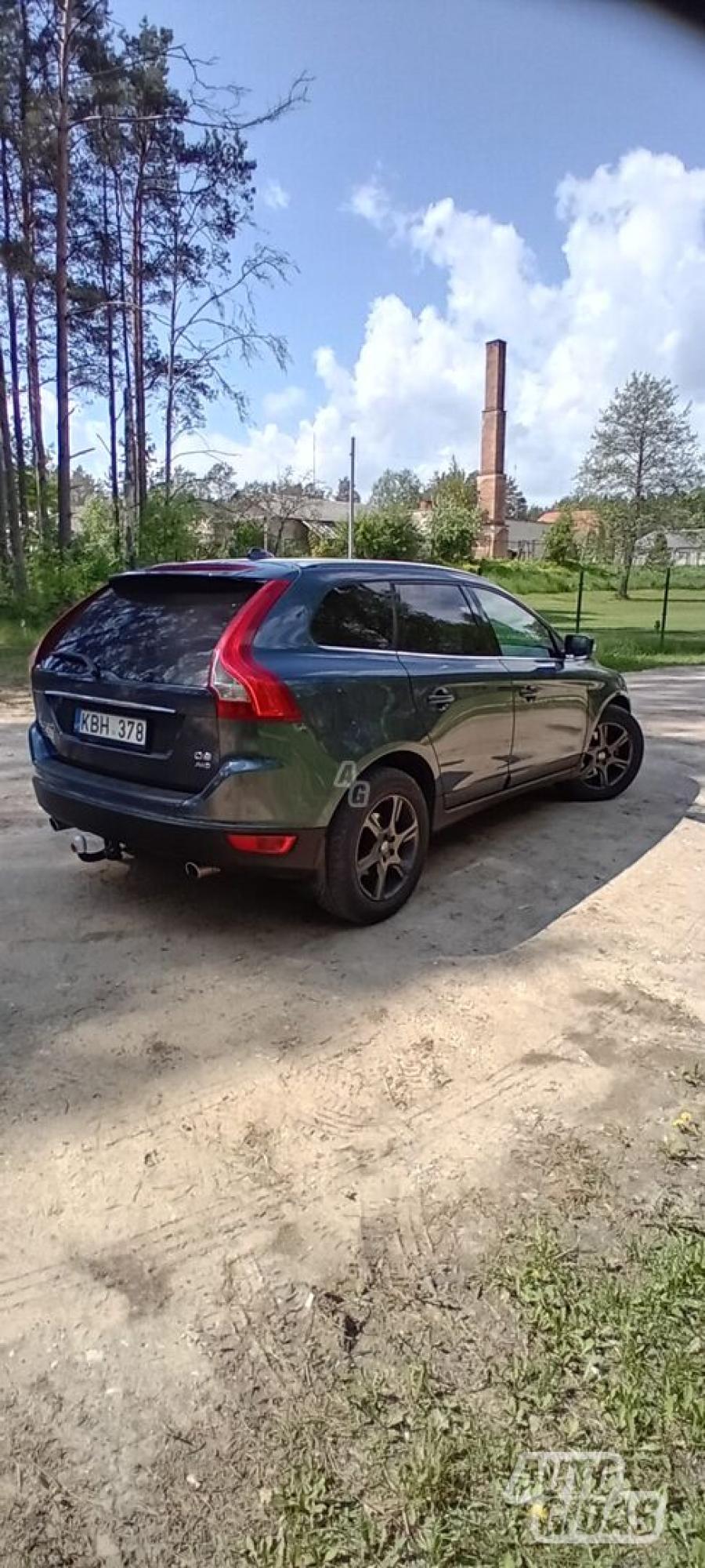 Blue Volvo XC60 2011 in Vilnius, with an engine capacity of 2.40 L and mileage of 377 thousand km for 8900 €, photo 6 on AUTOMOTO.COM.LV