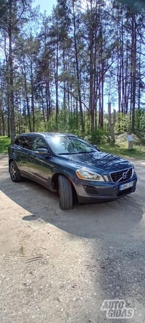 Blue Volvo XC60 2011 in Vilnius, with an engine capacity of 2.40 L and mileage of 377 thousand km for 8900 €, photo 8 on AUTOMOTO.COM.LV