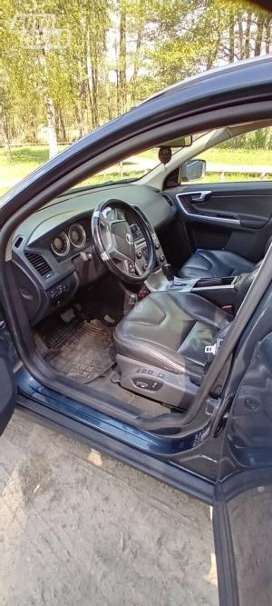 Blue Volvo XC60 2011 in Vilnius, with an engine capacity of 2.40 L and mileage of 377 thousand km for 8900 €, photo 16 on AUTOMOTO.COM.LV