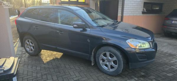Blue Volvo XC60 2011 in Siauliai, with an engine capacity of 2.40 L and mileage of 320 thousand km for 7200 €, photo 2 on AUTOMOTO.COM.LV