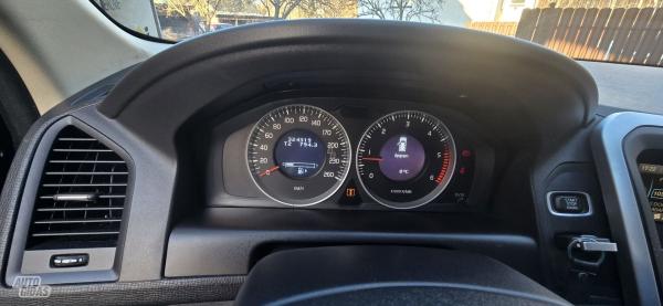 Blue Volvo XC60 2011 in Siauliai, with an engine capacity of 2.40 L and mileage of 320 thousand km for 7200 €, photo 6 on AUTOMOTO.COM.LV