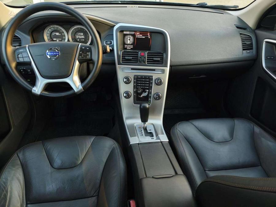 Blue Volvo XC60 2011 in Vilnius, with an engine capacity of 2.40 L and mileage of 194 thousand km for 10650 €, photo 7 on AUTOMOTO.COM.LV
