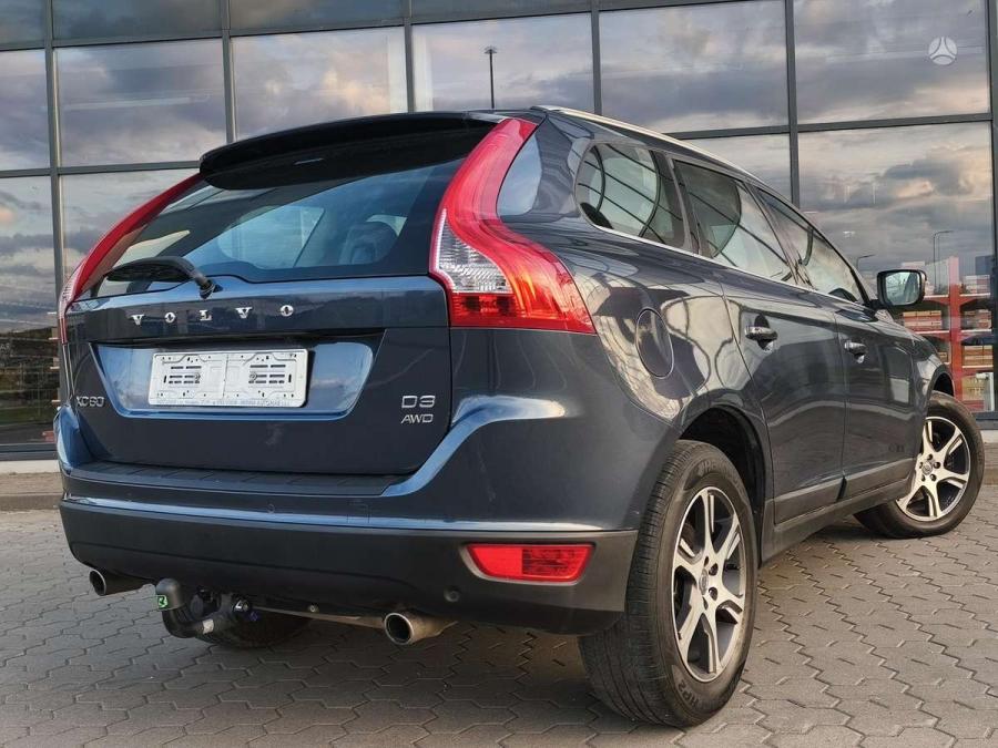 Blue Volvo XC60 2011 in Vilnius, with an engine capacity of 2.40 L and mileage of 194 thousand km for 10650 €, photo 26 on AUTOMOTO.COM.LV