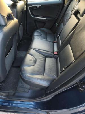 Zils Volvo XC60 2011 Viļņa, ar dzinēja tilpumu 2.40 L un nobraukumu 194 tūkst. km par 10650 €, foto 6 vietnē AUTOMOTO.COM.LV