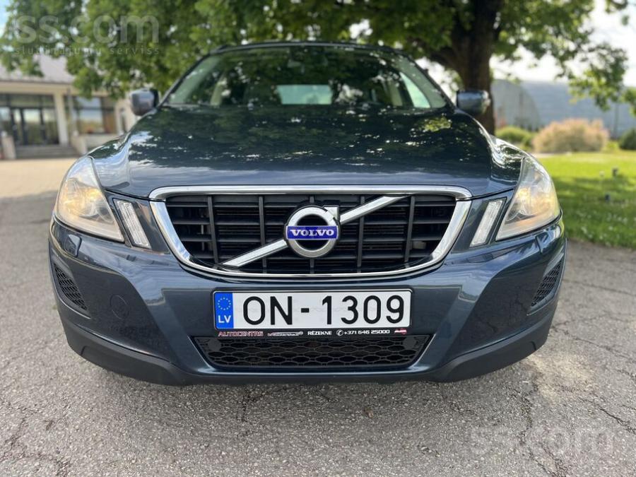 Zils Volvo XC60 2011 Rēzekne, ar dzinēja tilpumu 2.00 L un nobraukumu 300 tūkst. km par 7950 €, foto 1 vietnē AUTOMOTO.COM.LV