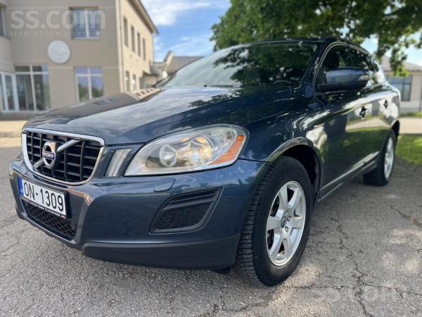 Blue Volvo XC60 2011 in Rezekne, with an engine capacity of 2.00 L and mileage of 300 thousand km for 7950 €, photo 2 on AUTOMOTO.COM.LV