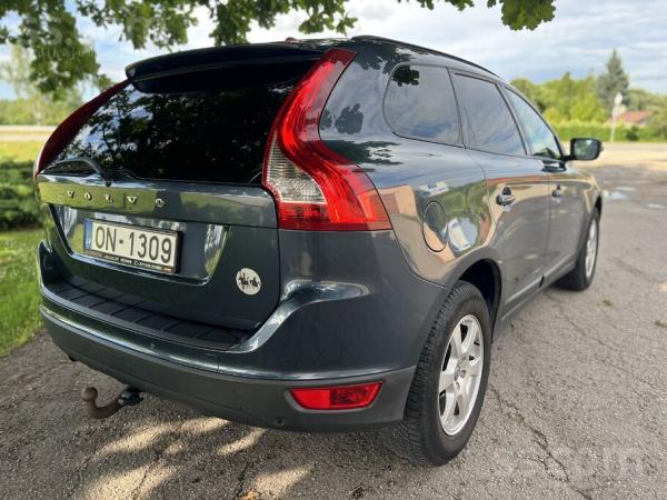 Blue Volvo XC60 2011 in Rezekne, with an engine capacity of 2.00 L and mileage of 300 thousand km for 7950 €, photo 6 on AUTOMOTO.COM.LV