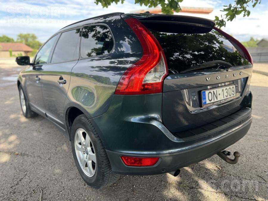 Zils Volvo XC60 2011 Rēzekne, ar dzinēja tilpumu 2.00 L un nobraukumu 300 tūkst. km par 7950 €, foto 9 vietnē AUTOMOTO.COM.LV