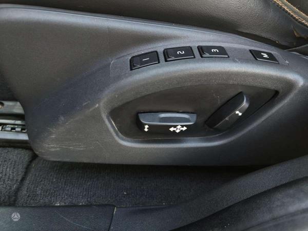 Zils Volvo XC60 2011 Viļņa, ar dzinēja tilpumu 2.40 L un nobraukumu 194 tūkst. km par 9600 €, foto 3 vietnē AUTOMOTO.COM.LV