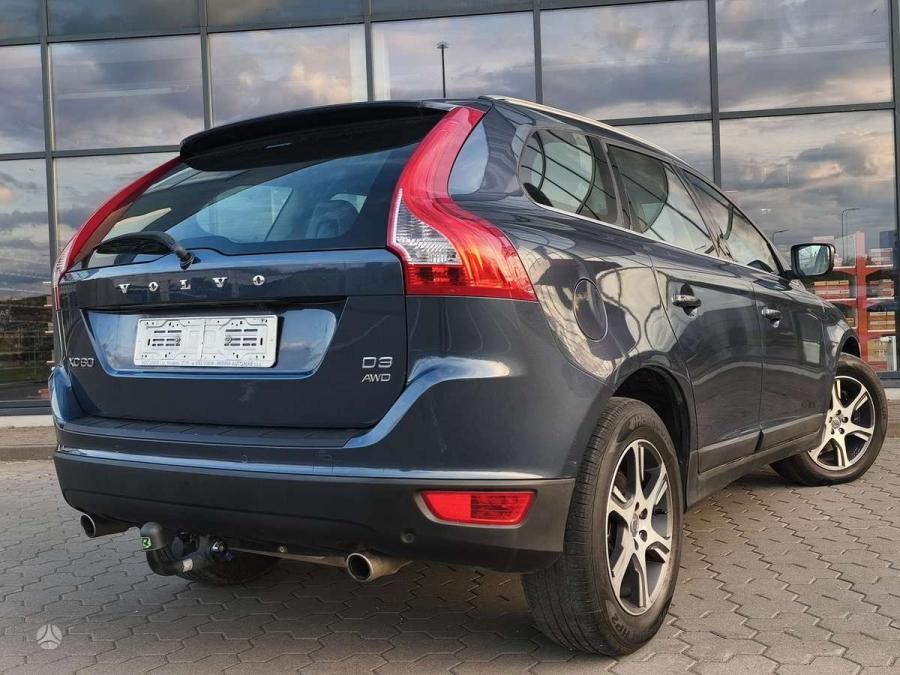 Blue Volvo XC60 2011 in Vilnius, with an engine capacity of 2.40 L and mileage of 194 thousand km for 9600 €, photo 26 on AUTOMOTO.COM.LV