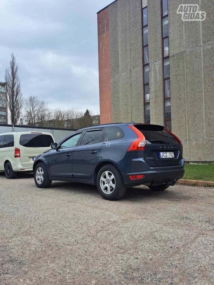 Zils Volvo XC60 2011 Klaipėda, ar dzinēja tilpumu 2.00 L un nobraukumu 382 tūkst. km par 5300 €, foto 5 vietnē AUTOMOTO.COM.LV