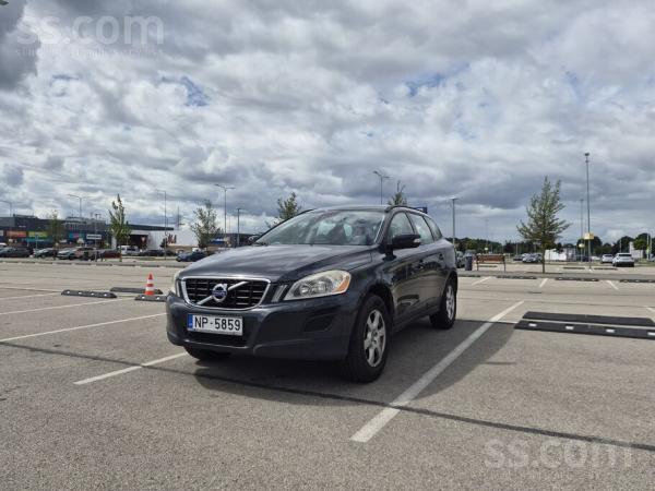 Zils Volvo XC60 2011 Rīga, ar dzinēja tilpumu 2.00 L un nobraukumu 212 tūkst. km par 7500 €, foto 1 vietnē AUTOMOTO.COM.LV