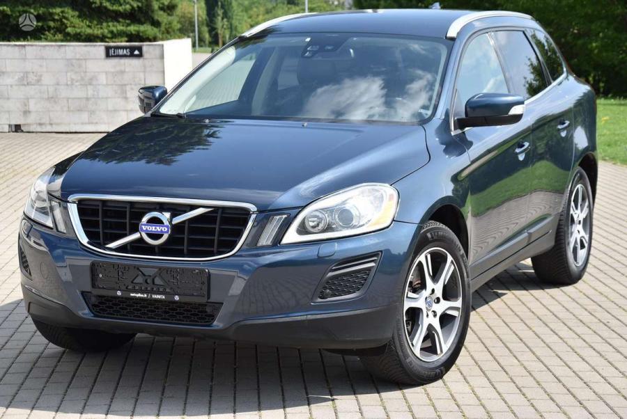 Blue Volvo XC60 2011 in Vilnius, with an engine capacity of 2.40 L and mileage of 282 thousand km for 8950 €, photo 4 on AUTOMOTO.COM.LV