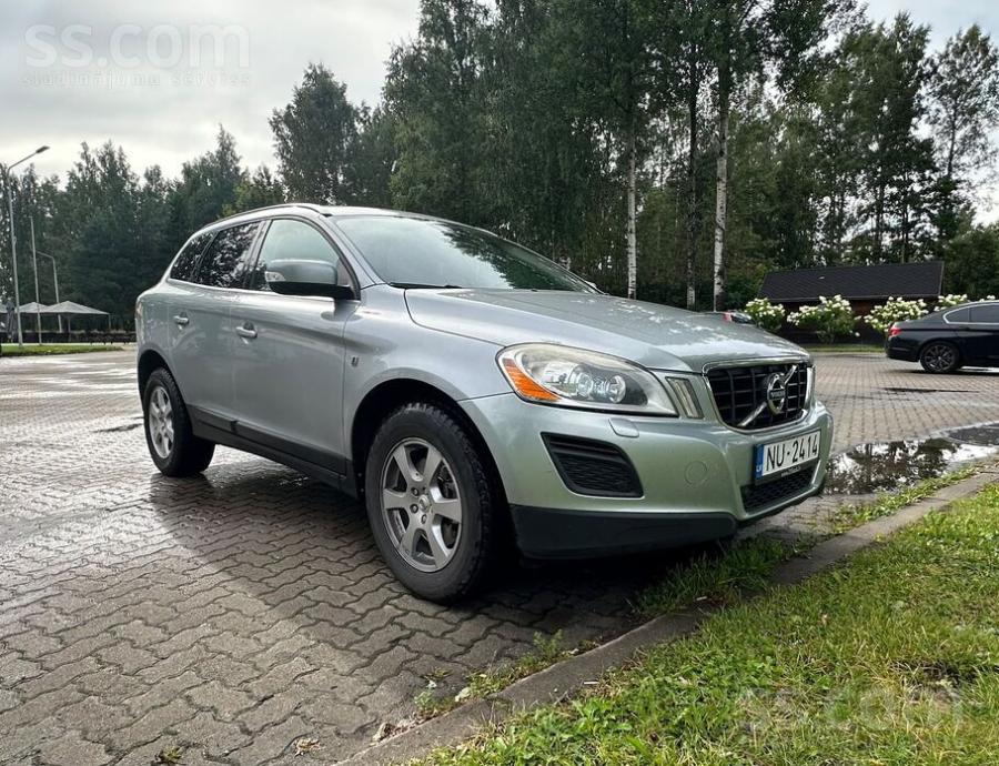 Zils Volvo XC60 2011 Valmiera, ar dzinēja tilpumu 2.00 L un nobraukumu 246 tūkst. km par 6250 €, foto 3 vietnē AUTOMOTO.COM.LV