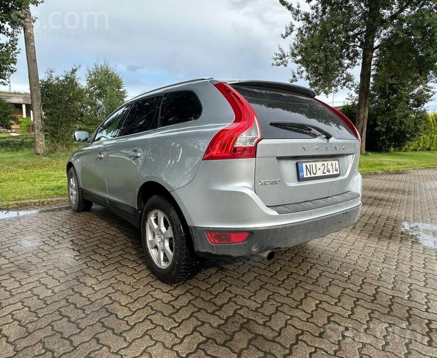 Zils Volvo XC60 2011 Valmiera, ar dzinēja tilpumu 2.00 L un nobraukumu 246 tūkst. km par 6250 €, foto 4 vietnē AUTOMOTO.COM.LV