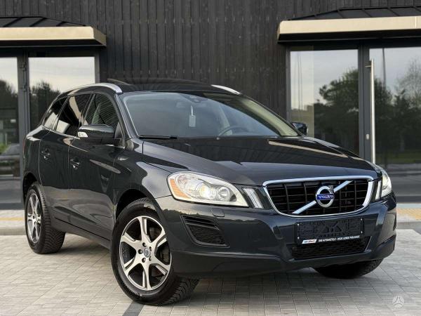 Zils Volvo XC60 2011 Šauļi, ar dzinēja tilpumu 2.40 L un nobraukumu 285 tūkst. km par 11950 €, foto 1 vietnē AUTOMOTO.COM.LV