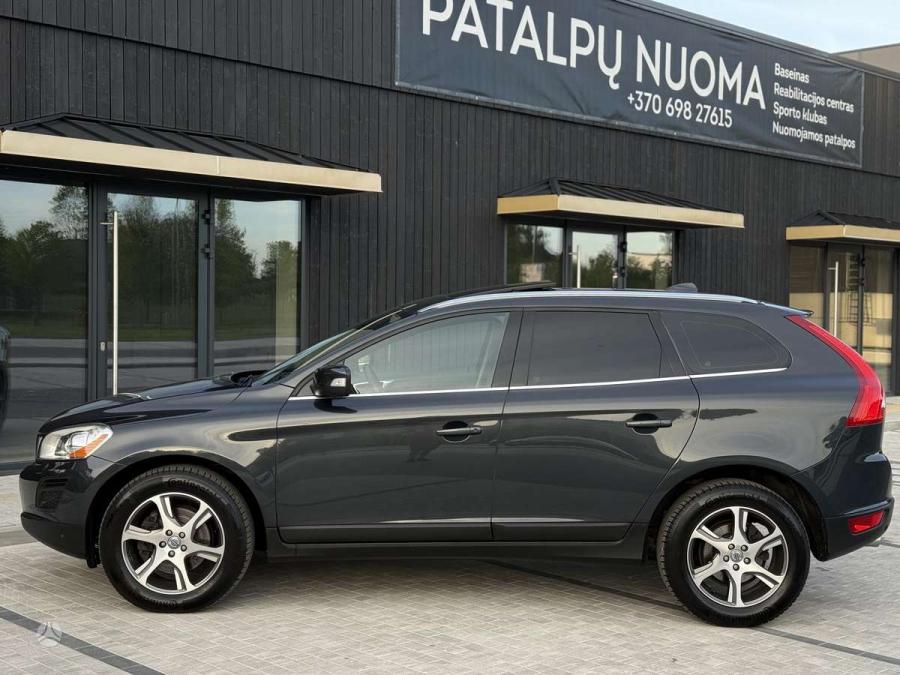 Blue Volvo XC60 2011 in Siauliai, with an engine capacity of 2.40 L and mileage of 285 thousand km for 11950 €, photo 6 on AUTOMOTO.COM.LV