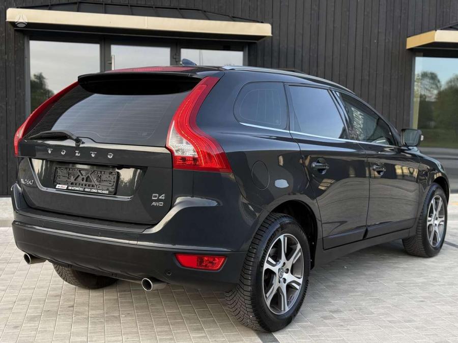Blue Volvo XC60 2011 in Siauliai, with an engine capacity of 2.40 L and mileage of 285 thousand km for 11950 €, photo 11 on AUTOMOTO.COM.LV