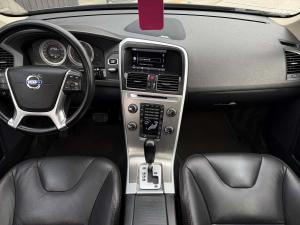 Blue Volvo XC60 2011 in Siauliai, with an engine capacity of 2.40 L and mileage of 285 thousand km for 11950 €, photo 20 on AUTOMOTO.COM.LV