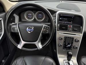 Blue Volvo XC60 2011 in Siauliai, with an engine capacity of 2.40 L and mileage of 285 thousand km for 11950 €, photo 22 on AUTOMOTO.COM.LV