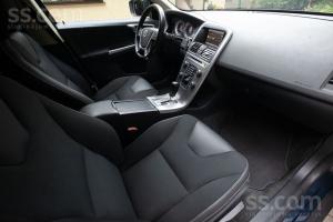 Zils Volvo XC60 2011 Tukums, ar dzinēja tilpumu 2.40 L un nobraukumu 253 tūkst. km par 9390 €, foto 9 vietnē AUTOMOTO.COM.LV