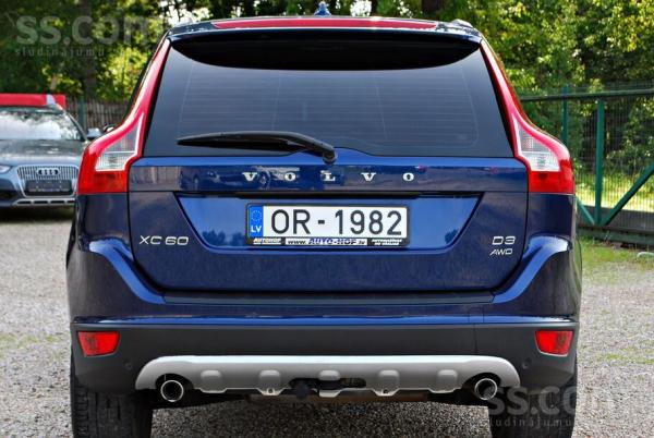 Zils Volvo XC60 2011 Tukums, ar dzinēja tilpumu 2.40 L un nobraukumu 235 tūkst. km par 9300 €, foto 5 vietnē AUTOMOTO.COM.LV