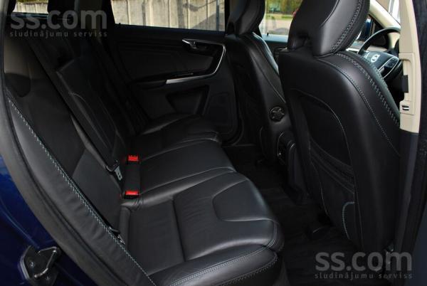 Zils Volvo XC60 2011 Tukums, ar dzinēja tilpumu 2.40 L un nobraukumu 235 tūkst. km par 9300 €, foto 7 vietnē AUTOMOTO.COM.LV