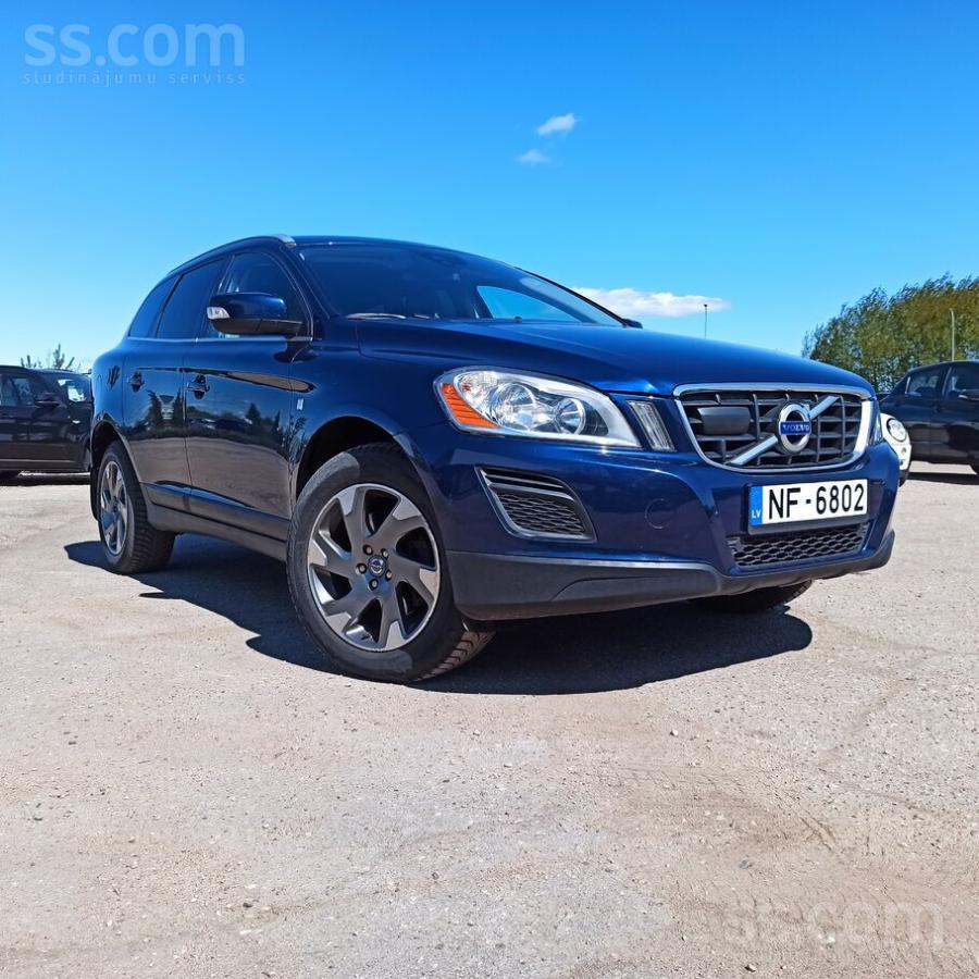 Zils Volvo XC60 2012 Daugavpils, ar dzinēja tilpumu 2.00 L un nobraukumu 0 tūkst. km par 6800 €, foto 1 vietnē AUTOMOTO.COM.LV