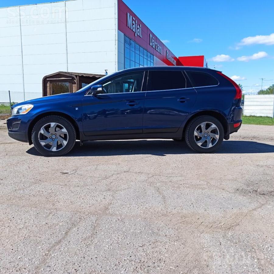 Zils Volvo XC60 2012 Daugavpils, ar dzinēja tilpumu 2.00 L un nobraukumu 0 tūkst. km par 6800 €, foto 4 vietnē AUTOMOTO.COM.LV