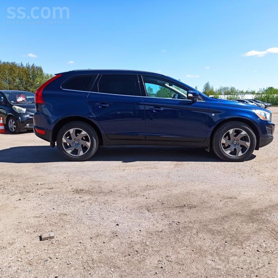 Zils Volvo XC60 2012 Daugavpils, ar dzinēja tilpumu 2.00 L un nobraukumu 0 tūkst. km par 6800 €, foto 8 vietnē AUTOMOTO.COM.LV