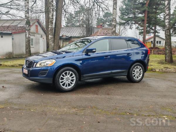 Blue Volvo XC60 2012 in Riga, with an engine capacity of 2.40 L and mileage of 285 thousand km for 10650 €, photo 9 on AUTOMOTO.COM.LV