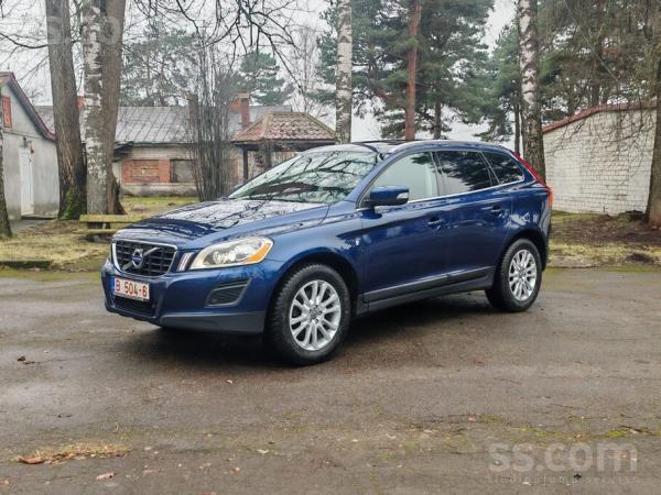 Blue Volvo XC60 2012 in Riga, with an engine capacity of 2.40 L and mileage of 285 thousand km for 10650 €, photo 10 on AUTOMOTO.COM.LV