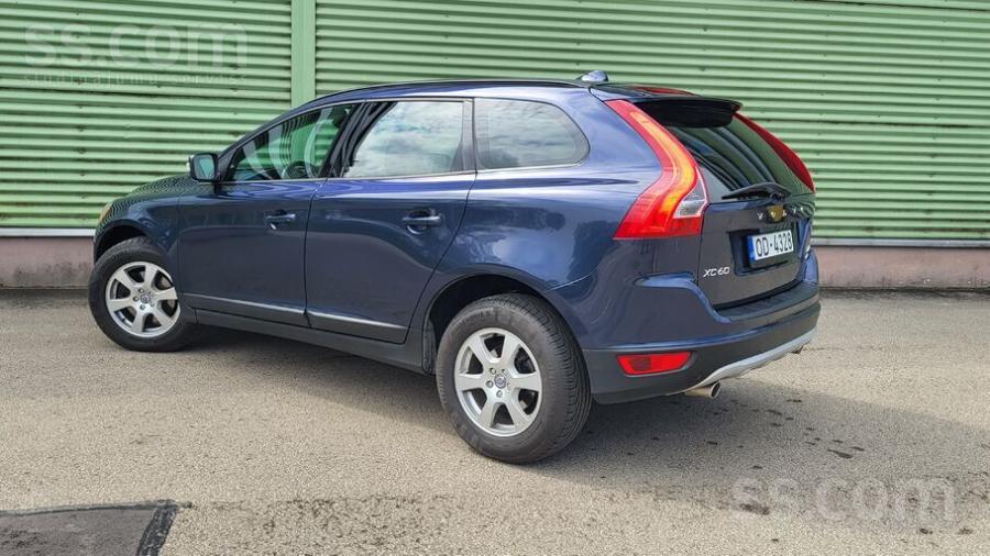 Zils Volvo XC60 2012 Rīga, ar dzinēja tilpumu 2.40 L un nobraukumu 301 tūkst. km par 8990 €, foto 11 vietnē AUTOMOTO.COM.LV