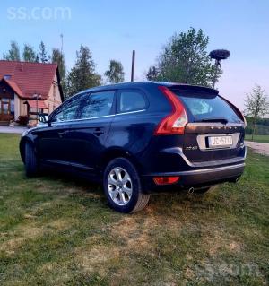 Blue Volvo XC60 2012 in Cesis, with an engine capacity of 2.40 L and mileage of 0 thousand km for 8000 €, photo 4 on AUTOMOTO.COM.LV