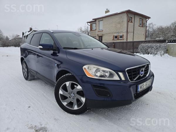 Blue Volvo XC60 2012 in Riga, with an engine capacity of 2.00 L and mileage of 393 thousand km for 6990 €, photo 3 on AUTOMOTO.COM.LV