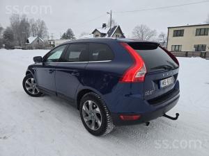 Blue Volvo XC60 2012 in Riga, with an engine capacity of 2.00 L and mileage of 393 thousand km for 6990 €, photo 5 on AUTOMOTO.COM.LV