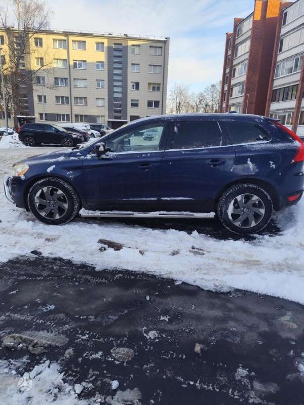 Zils Volvo XC60 2012 Nemenčinė, ar dzinēja tilpumu 2.40 L un nobraukumu 300 tūkst. km par 7500 €, foto 6 vietnē AUTOMOTO.COM.LV