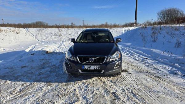 Blue Volvo XC60 2012 in Kaunas, with an engine capacity of 3.19 L and mileage of 273 thousand km for 8300 €, photo 2 on AUTOMOTO.COM.LV