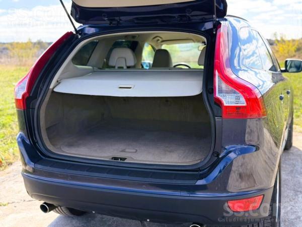 Zils Volvo XC60 2012 Rīga, ar dzinēja tilpumu 2.40 L un nobraukumu 178 tūkst. km par 10450 €, foto 5 vietnē AUTOMOTO.COM.LV