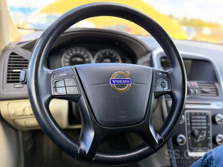 Zils Volvo XC60 2012 Rīga, ar dzinēja tilpumu 2.40 L un nobraukumu 178 tūkst. km par 10450 €, foto 12 vietnē AUTOMOTO.COM.LV