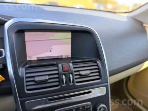 Zils Volvo XC60 2012 Rīga, ar dzinēja tilpumu 2.40 L un nobraukumu 178 tūkst. km par 10450 €, foto 17 vietnē AUTOMOTO.COM.LV