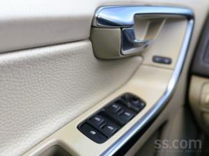 Zils Volvo XC60 2012 Rīga, ar dzinēja tilpumu 2.40 L un nobraukumu 178 tūkst. km par 10450 €, foto 18 vietnē AUTOMOTO.COM.LV