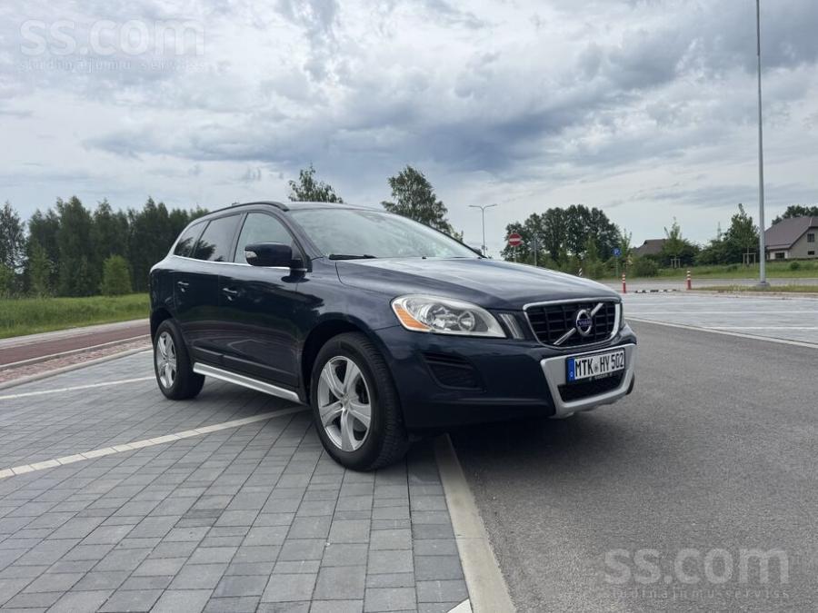 Blue Volvo XC60 2012 in Jelgava, with an engine capacity of 2.40 L and mileage of 0 thousand km for 9990 €, photo 3 on AUTOMOTO.COM.LV