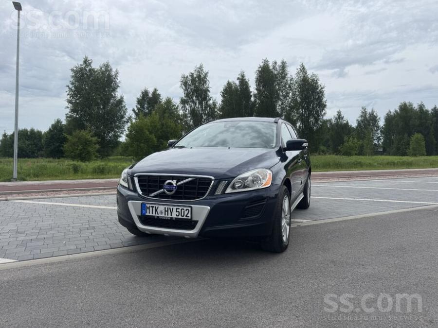Blue Volvo XC60 2012 in Jelgava, with an engine capacity of 2.40 L and mileage of 0 thousand km for 9990 €, photo 4 on AUTOMOTO.COM.LV