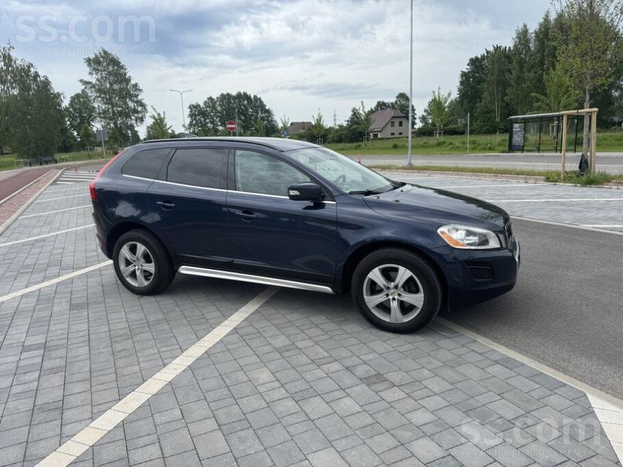 Blue Volvo XC60 2012 in Jelgava, with an engine capacity of 2.40 L and mileage of 0 thousand km for 9990 €, photo 6 on AUTOMOTO.COM.LV