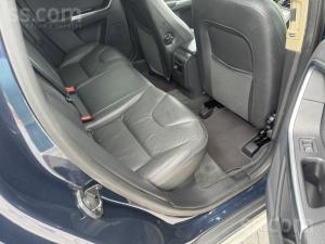 Blue Volvo XC60 2012 in Jelgava, with an engine capacity of 2.40 L and mileage of 0 thousand km for 9990 €, photo 13 on AUTOMOTO.COM.LV