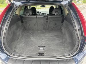 Blue Volvo XC60 2012 in Jelgava, with an engine capacity of 2.40 L and mileage of 0 thousand km for 9990 €, photo 15 on AUTOMOTO.COM.LV
