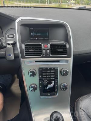 Blue Volvo XC60 2012 in Jelgava, with an engine capacity of 2.40 L and mileage of 0 thousand km for 9990 €, photo 18 on AUTOMOTO.COM.LV
