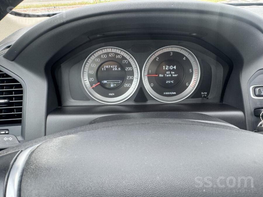 Blue Volvo XC60 2012 in Jelgava, with an engine capacity of 2.40 L and mileage of 0 thousand km for 9990 €, photo 20 on AUTOMOTO.COM.LV